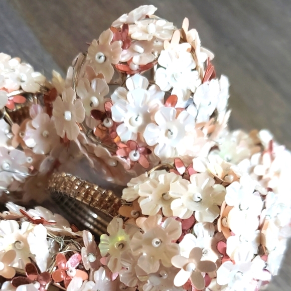 Pier 1 | Dining | Nwt Pier Beaded Pink Floral Napkin Rings Set Of 4 ...